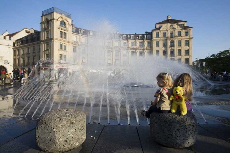 Karlsplatz (Plaza Stachus en Múnich) qué ver, qué hacer y cómo llegar